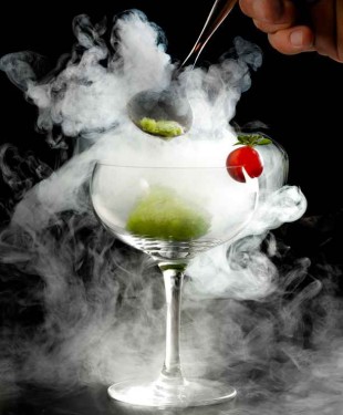 16 Spooky Halloween Cocktails - Top Dreamer