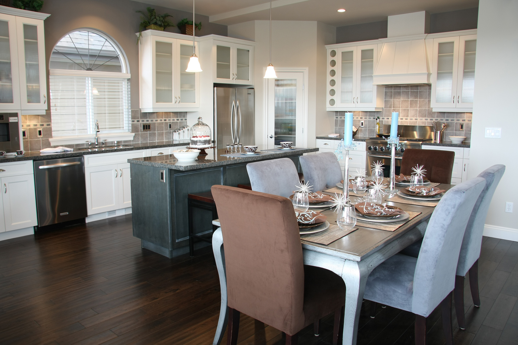15 Contemporary Kitchens With Dining Tables - Top Dreamer