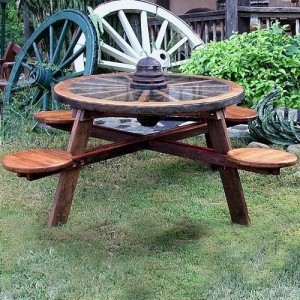 Astonishing DIY Ways To Repurpose Carriage Wheels - Top Dreamer