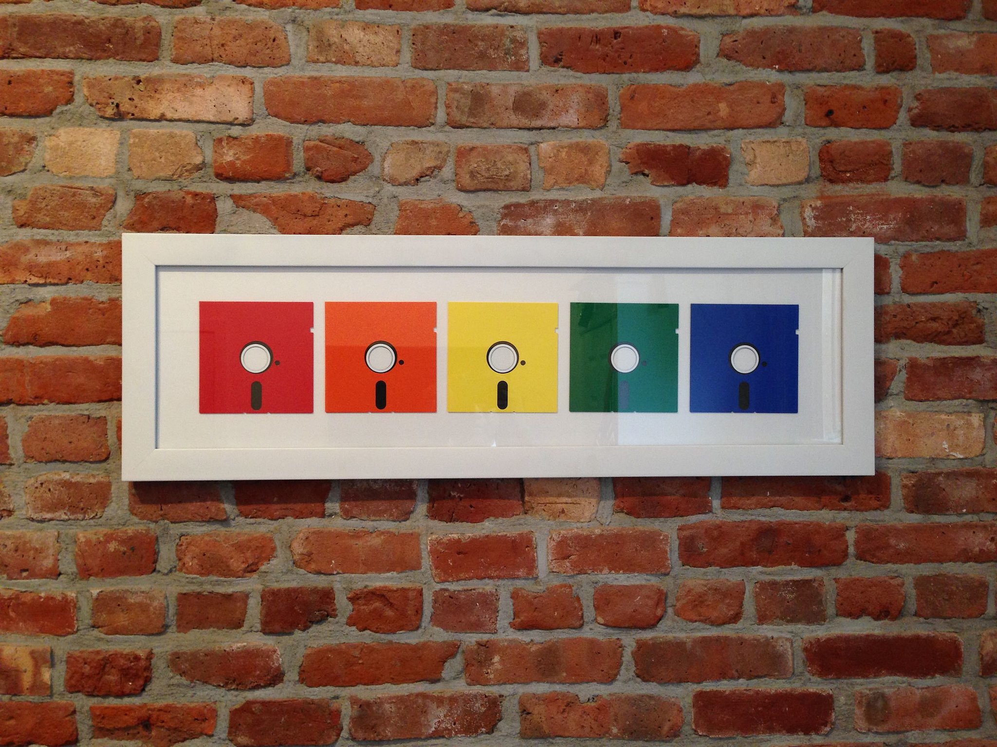 16 Absolutely Amazing Ways To Recycle Old Floppy Disks - Top Dreamer