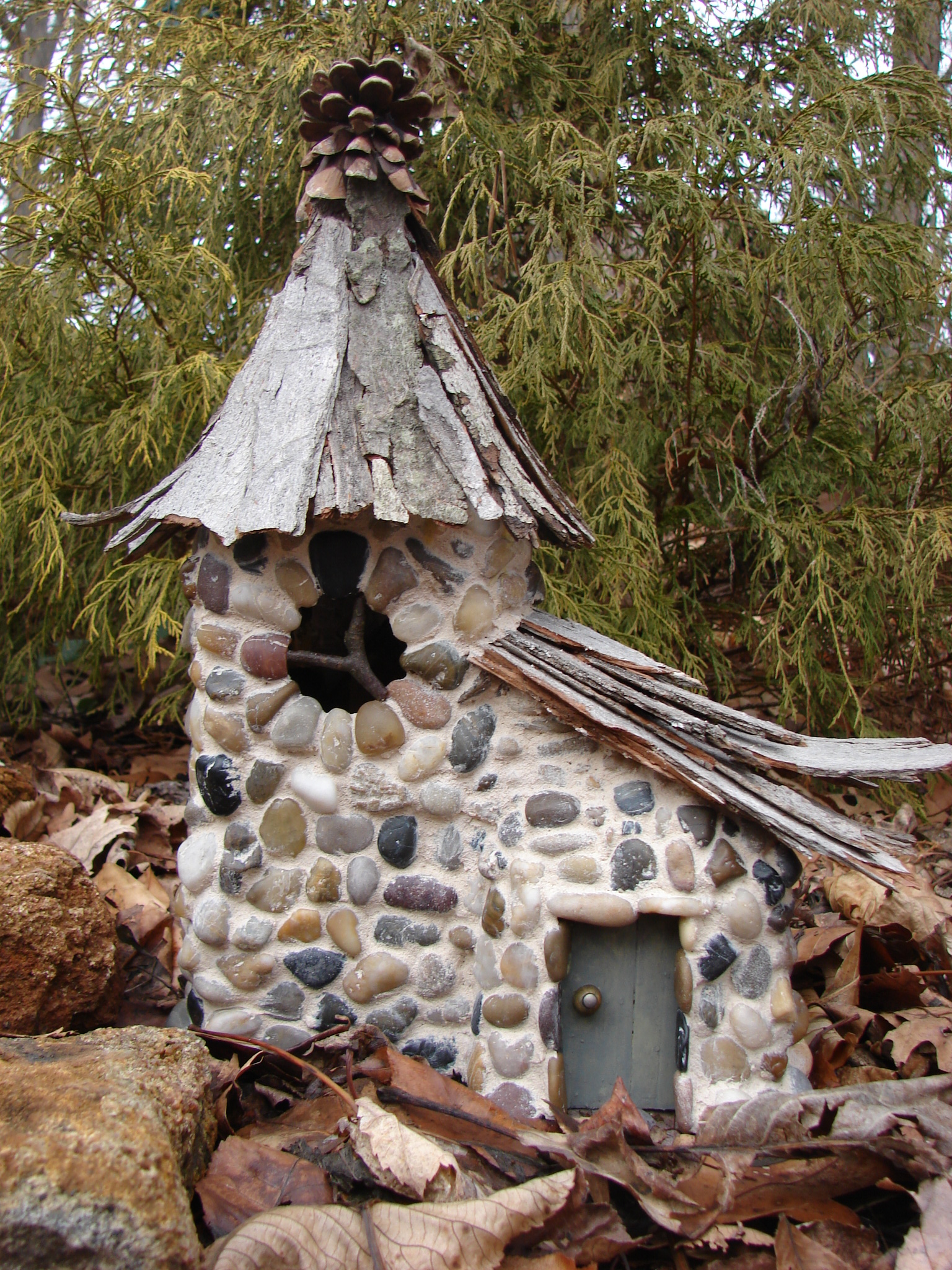17 Miniature Stone Houses To Beautify your Garden - Top Dreamer