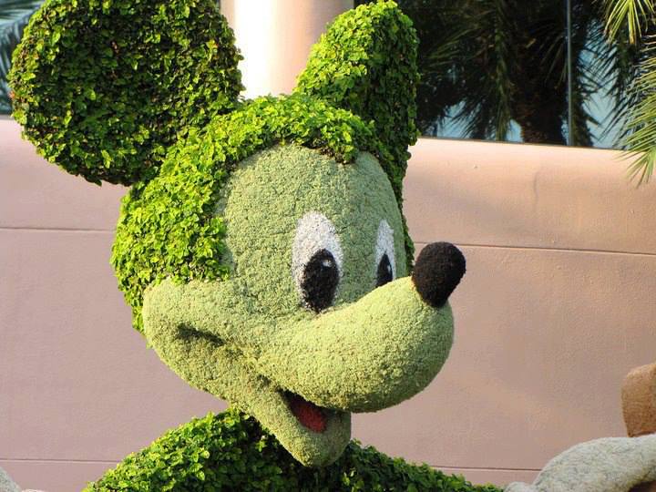 20+ Wonderful Grass Sculptures That Will Make Your Day For Sure - Top ...