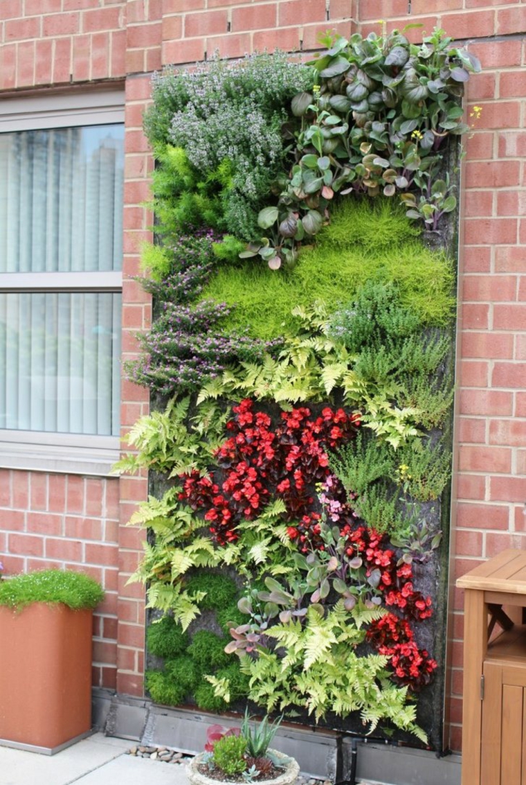 Eye-Catching Vertical Gardens That Can Beautify Any Plain Wall - Top ...