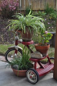 10 Planters on Wheels That Will Make Your Yard More Fun - Top Dreamer
