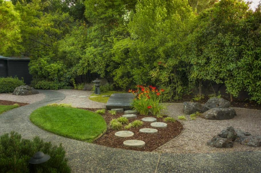 Round Stepping Stone Paths Will Beautify The Yard For Sure - Top Dreamer
