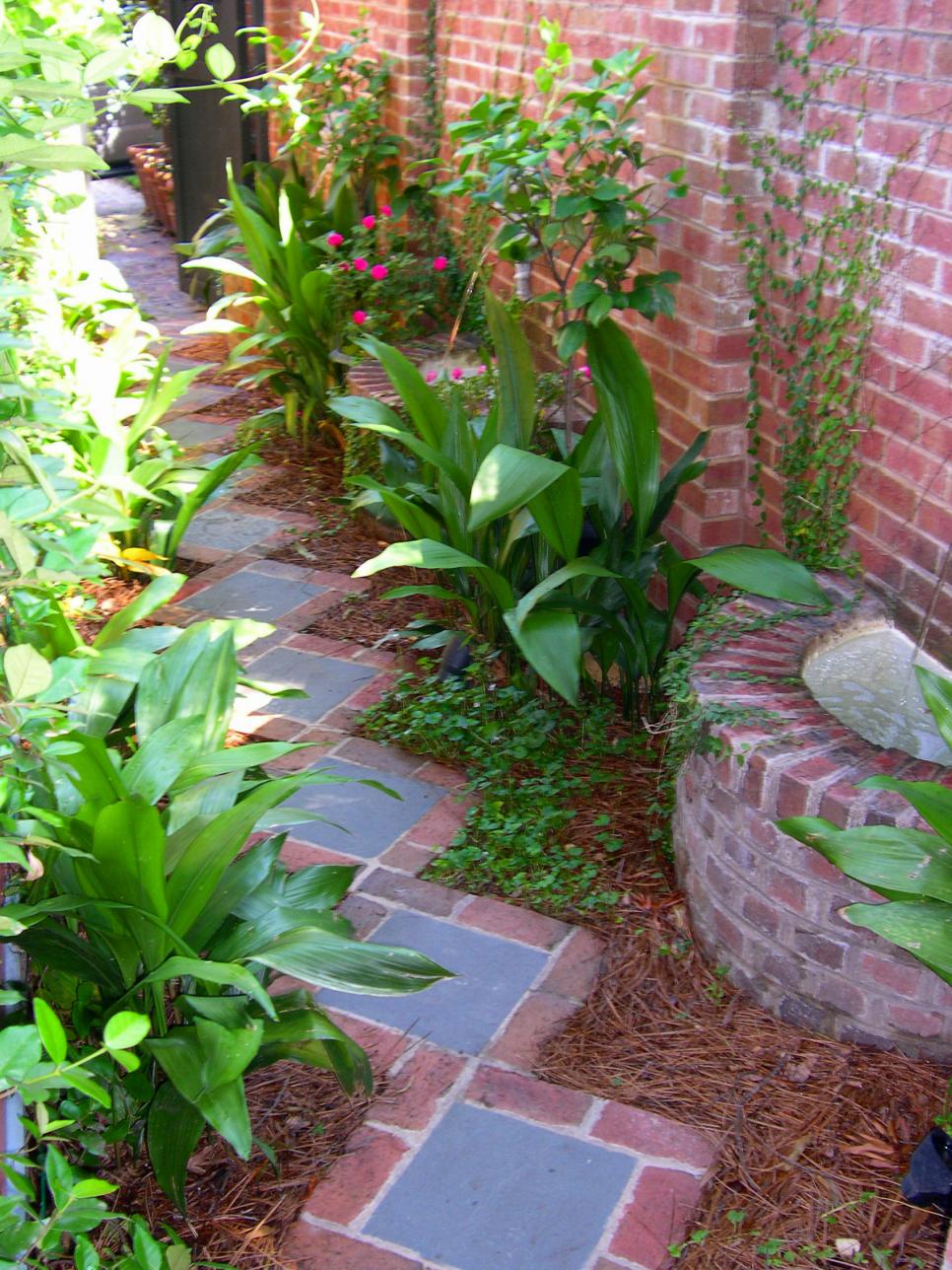 Brick Pathways For A Beautiful Look Of The Garden - Top Dreamer